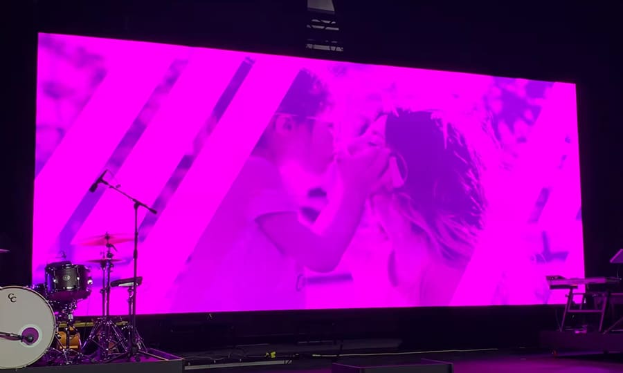 What Is the Difference Between Indoor and Outdoor LED Screens?